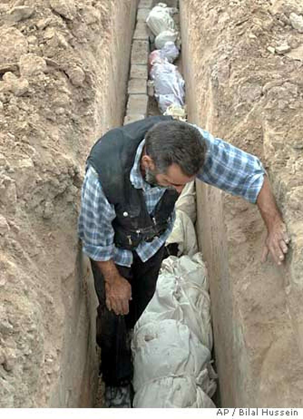 Intense combat in Fallujah streets / Firefight: Troops go house-to ...