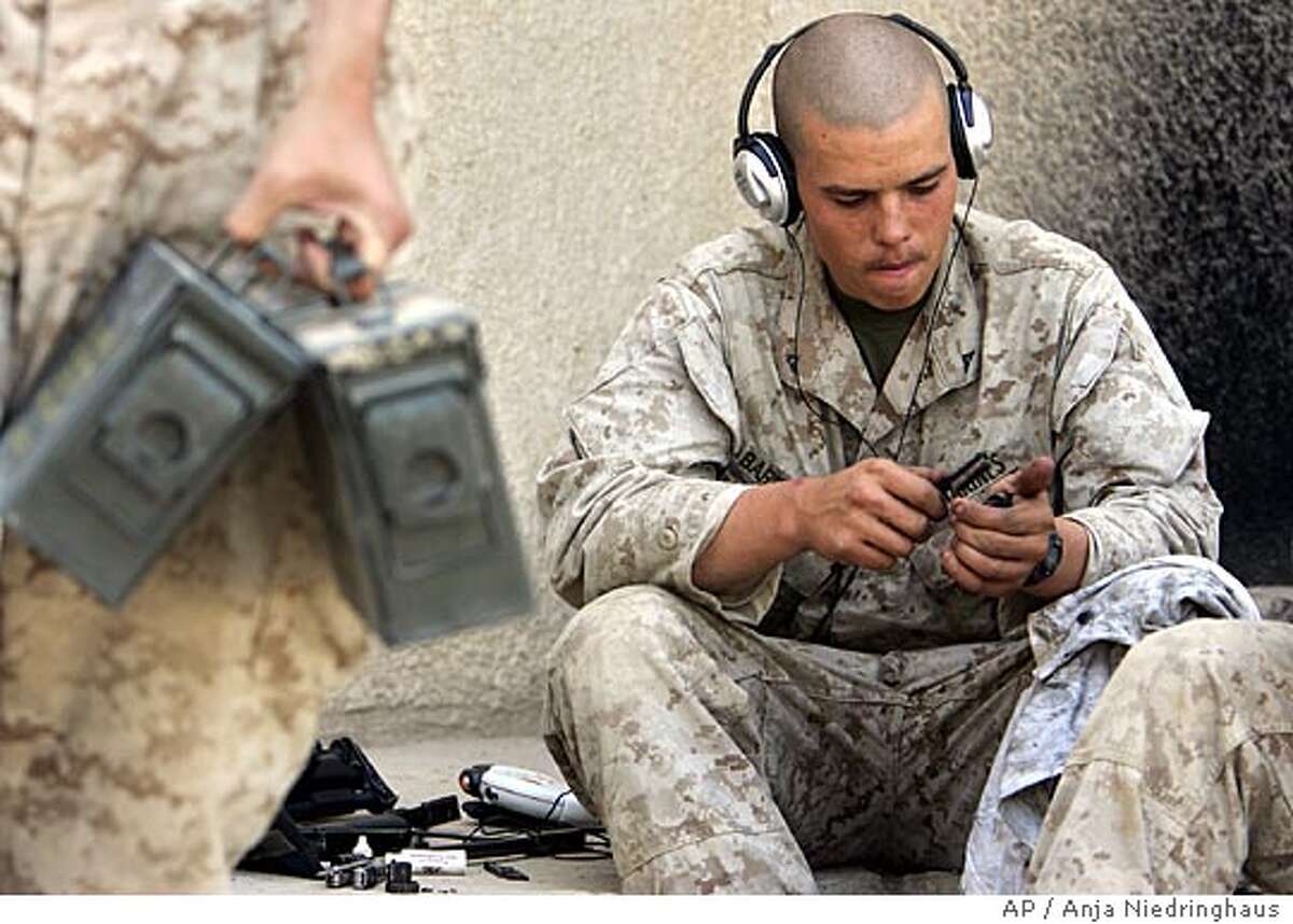 U.S., Iraqi troops mass for assault on Fallujah / BATTLE LINES: Allied ...