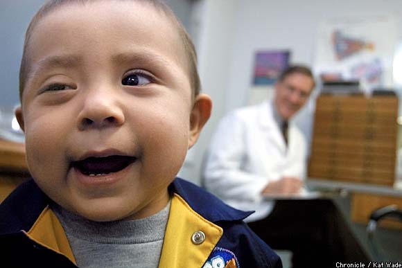 Apt pupils / A fifth-generation ocularist makes artificial eye for ...