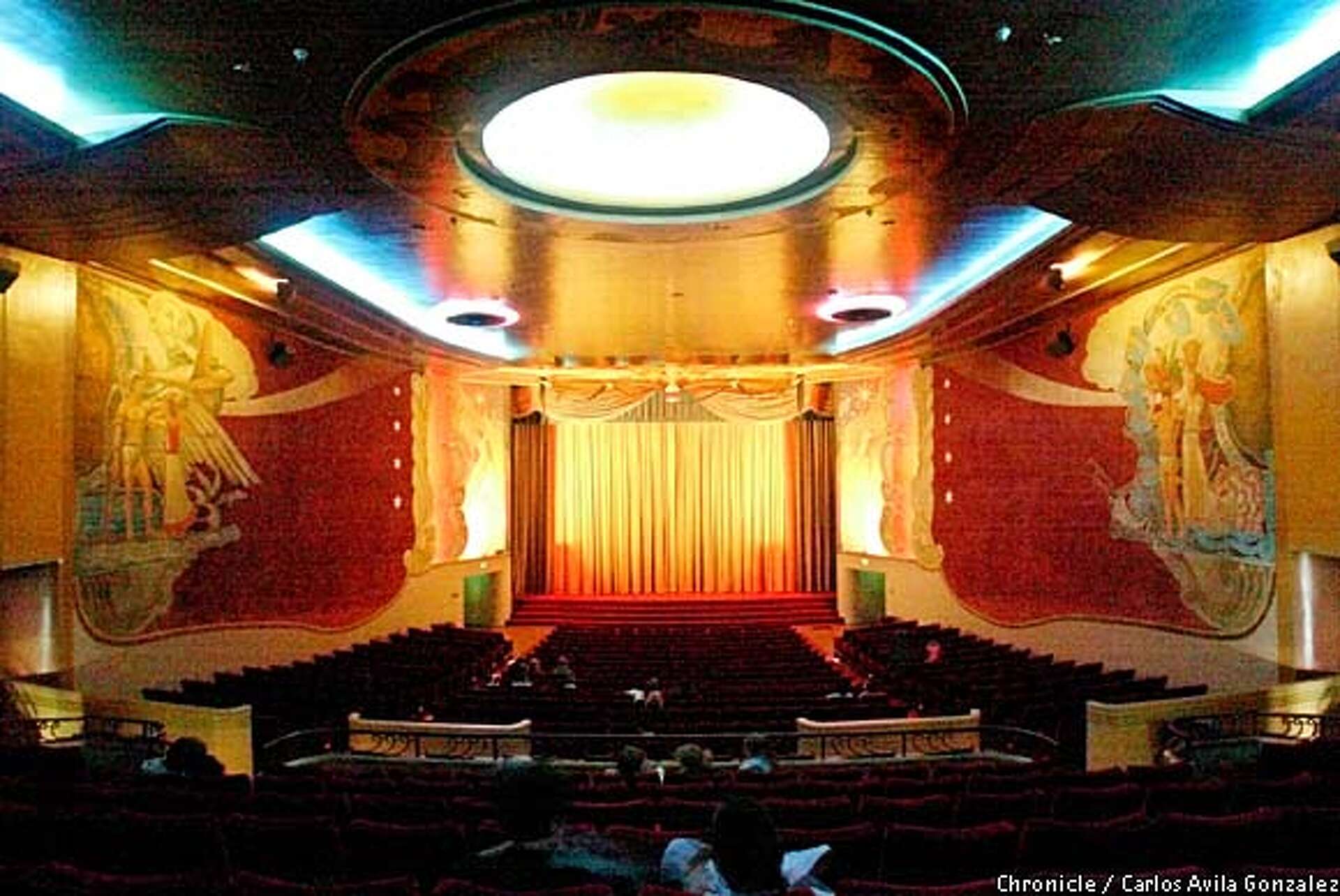 Stage fight / Showdown over Orinda Theater changed lives, defined city