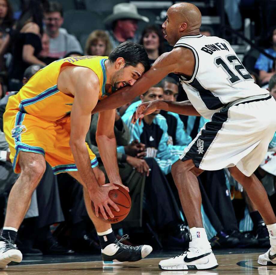 Spurs honor Bruce Bowen - San Antonio Express-News