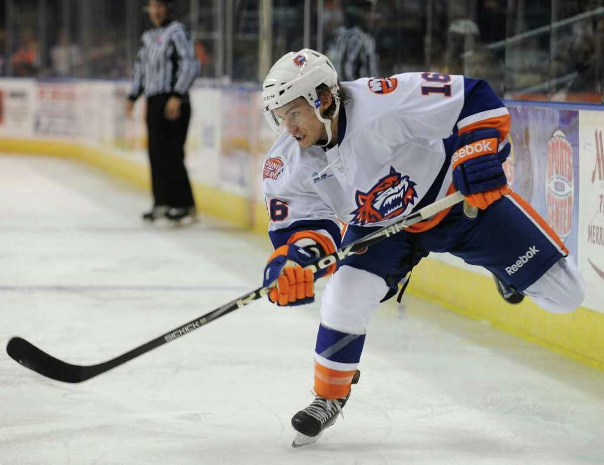 Greenwich's Backman impressing on Sound Tiger penalty kill