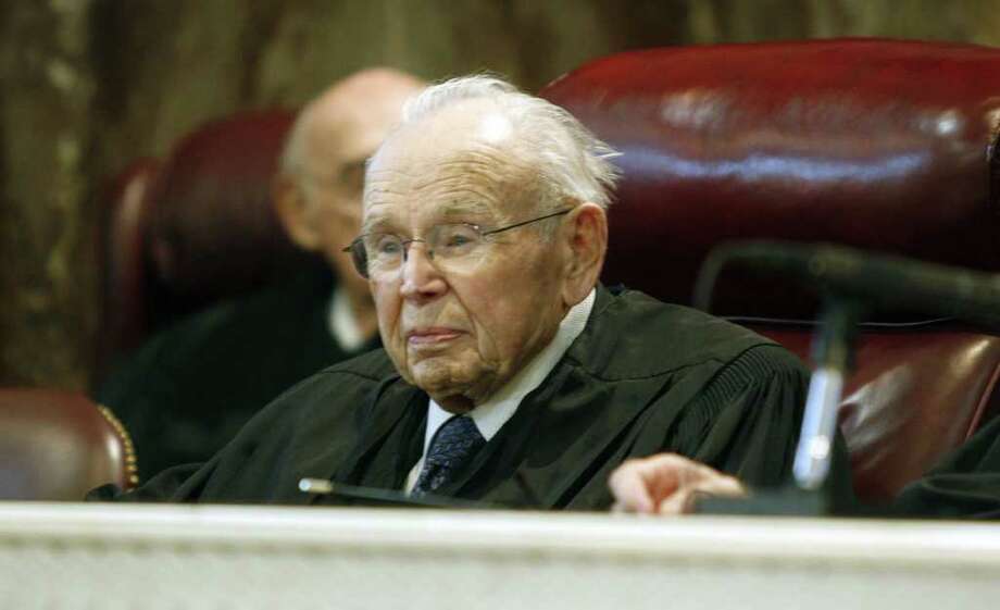 Oldest sitting federal judge dies - Chron