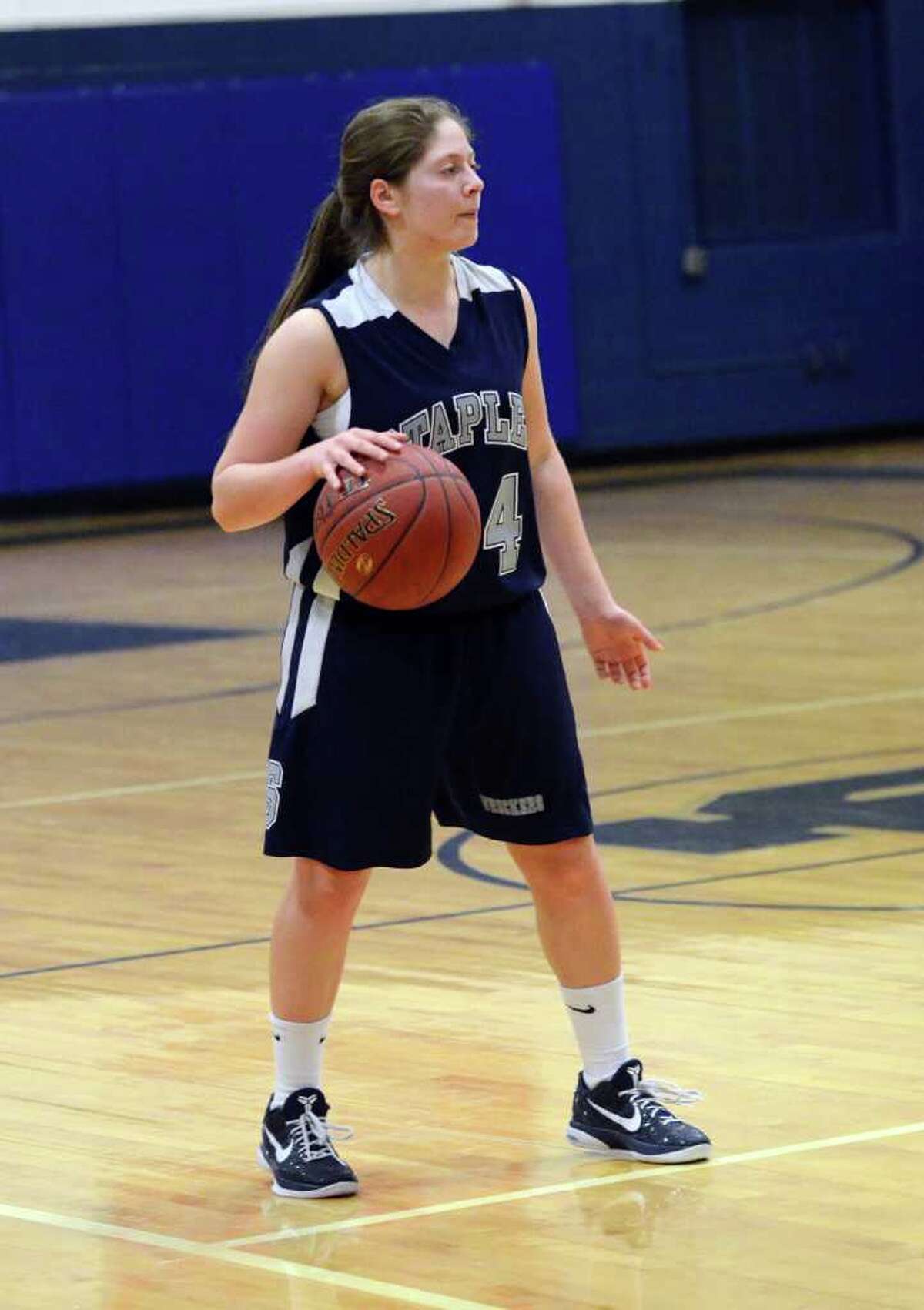 Darien's late run torpedoes Lady Wreckers