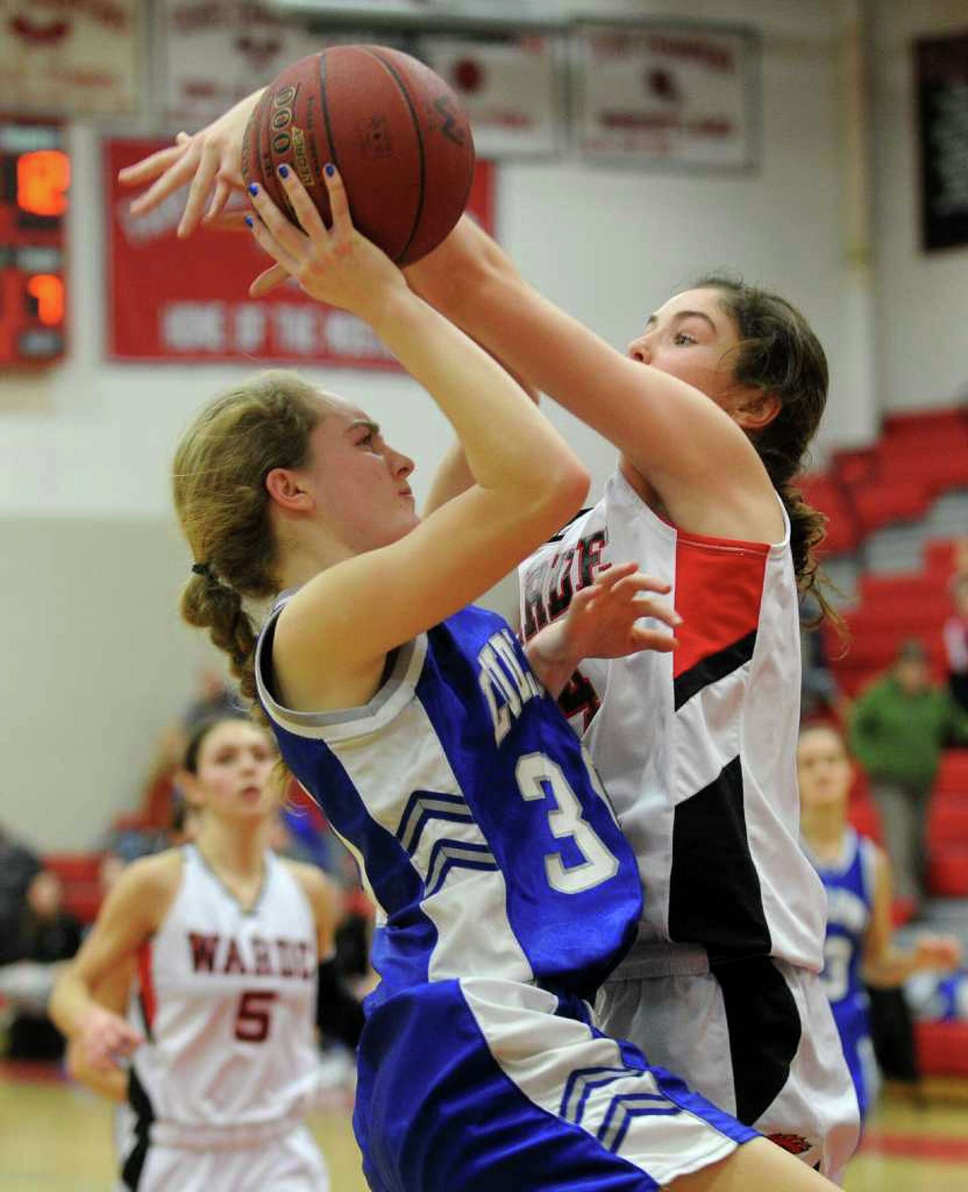 Stamford blows out Ludlowe