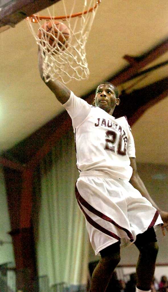 Ozen boys beat Central