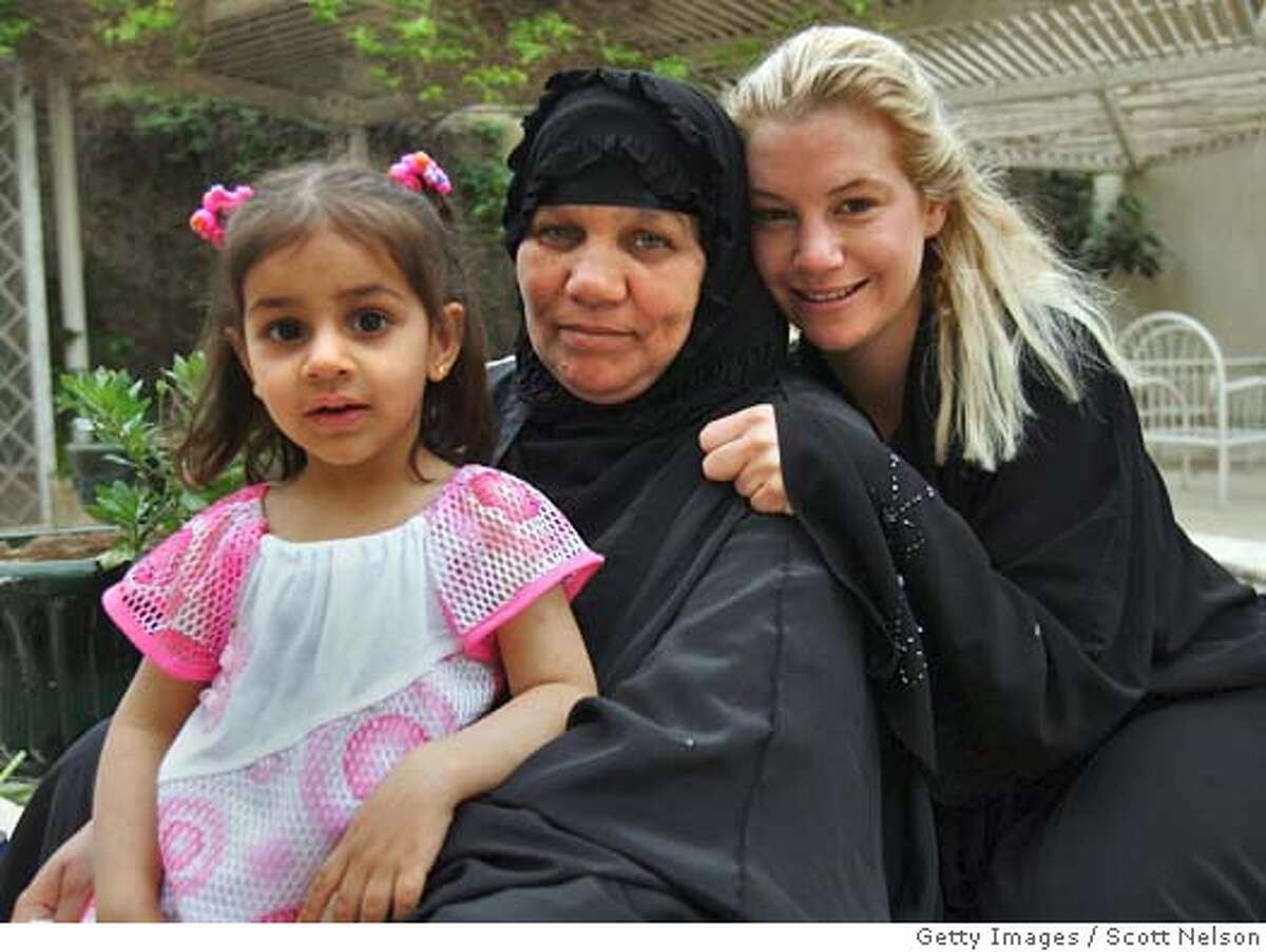 LAKEPORT / More than 600 mourn peace activist at service