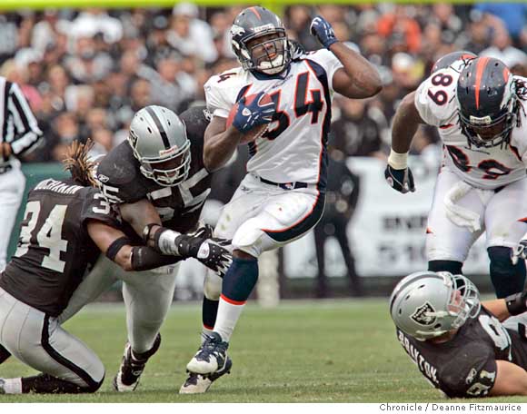 Broncos' back Droughns on