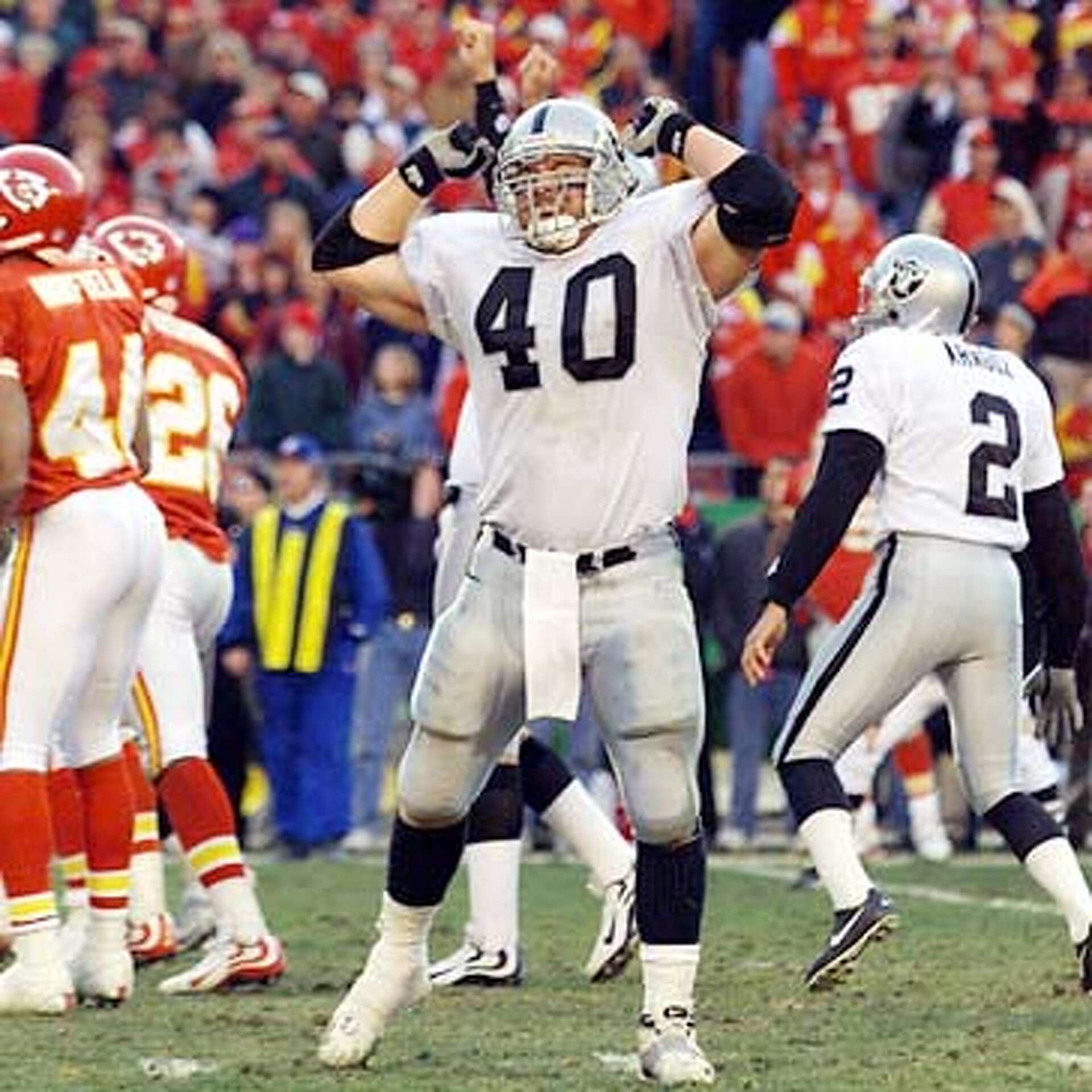 Ritchie has the write stuff / Raiders fullback putting English degree ...
