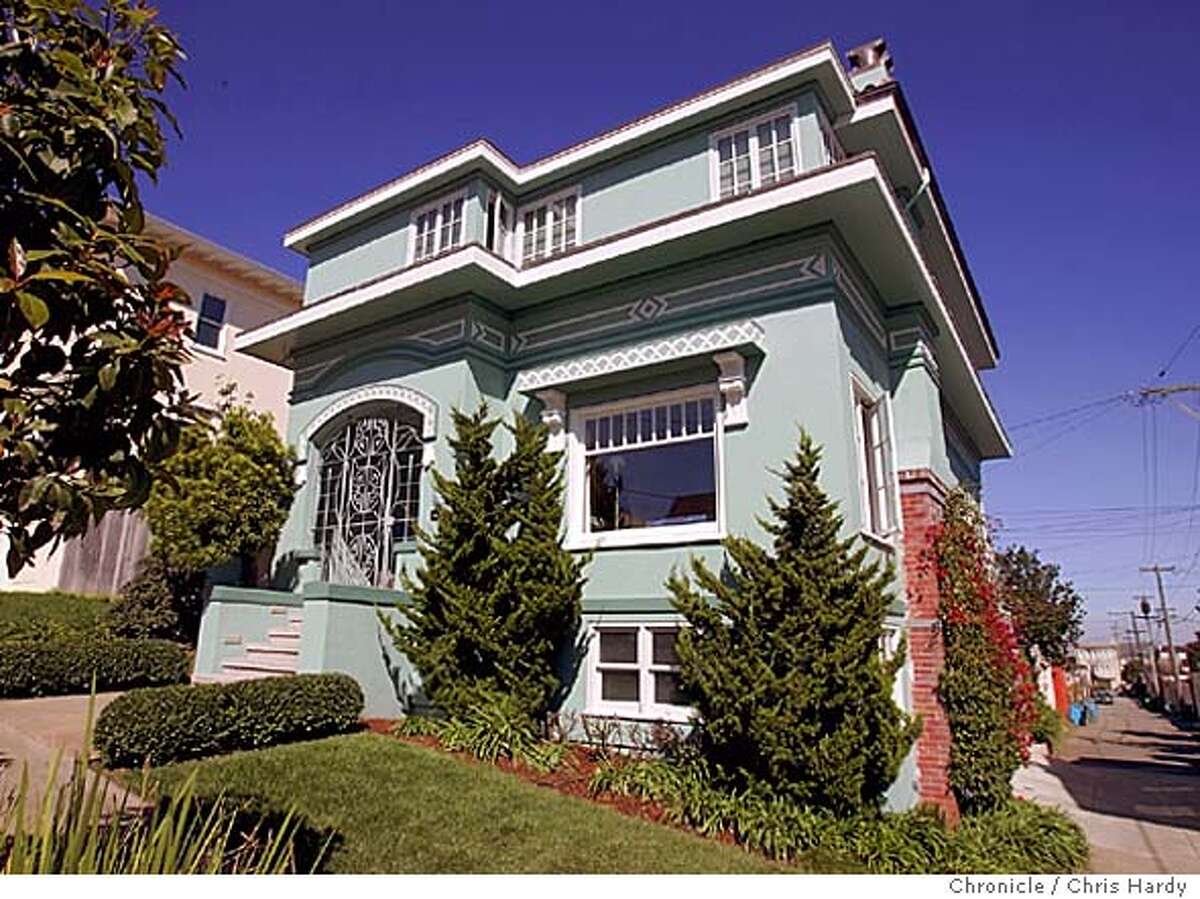 SIGNATURE STYLE / Ida McCain / Builder of bungalows / Renegade Ida ...