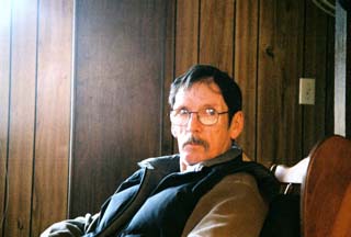 Lee Mallory -- tireless troubadour