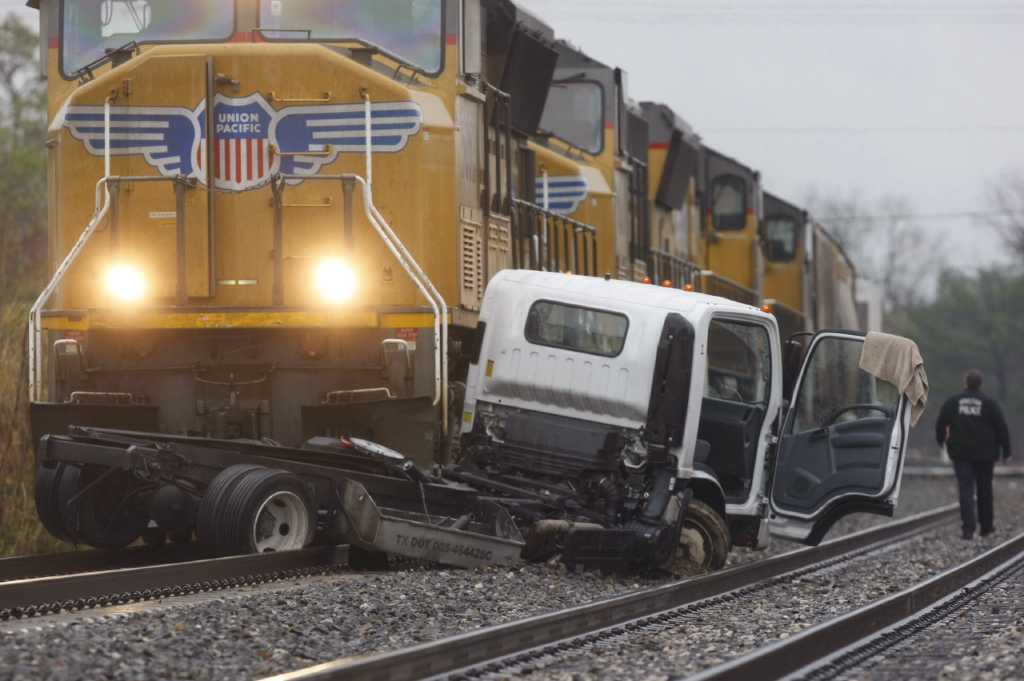 Train smashes into truck