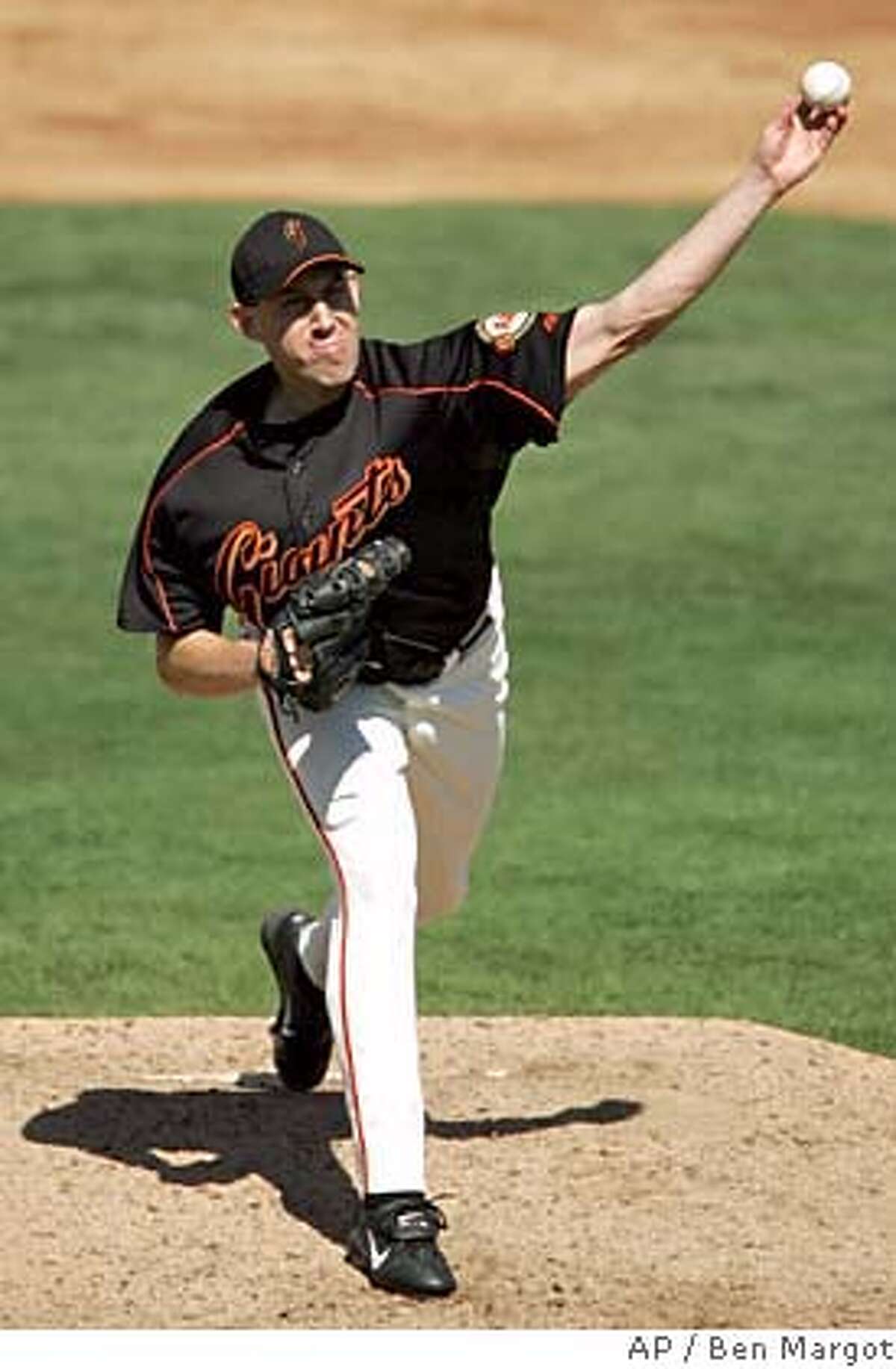 GIANTS NOTEBOOK / Trainer Conte wants Bonds to take it slowly