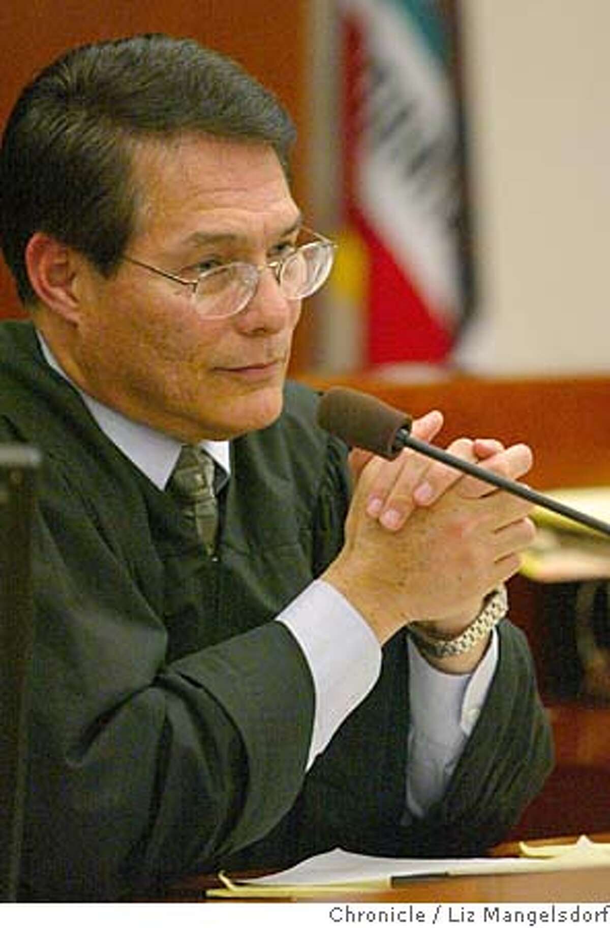 SAN FRANCISCO / Judge tells possessor not to sell Bonds' ball / 5 ...