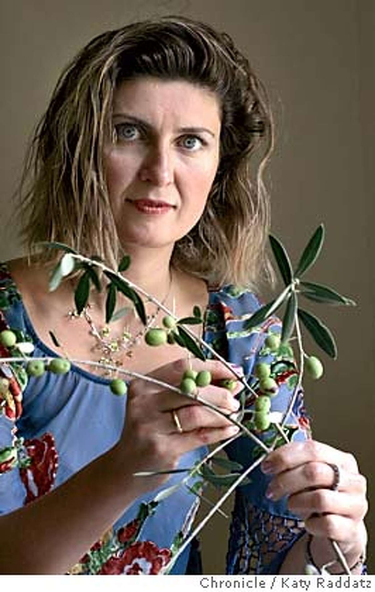 THE MACARTHUR GRANTS: BAY AREA PROFILES / Professor strives to shed ...