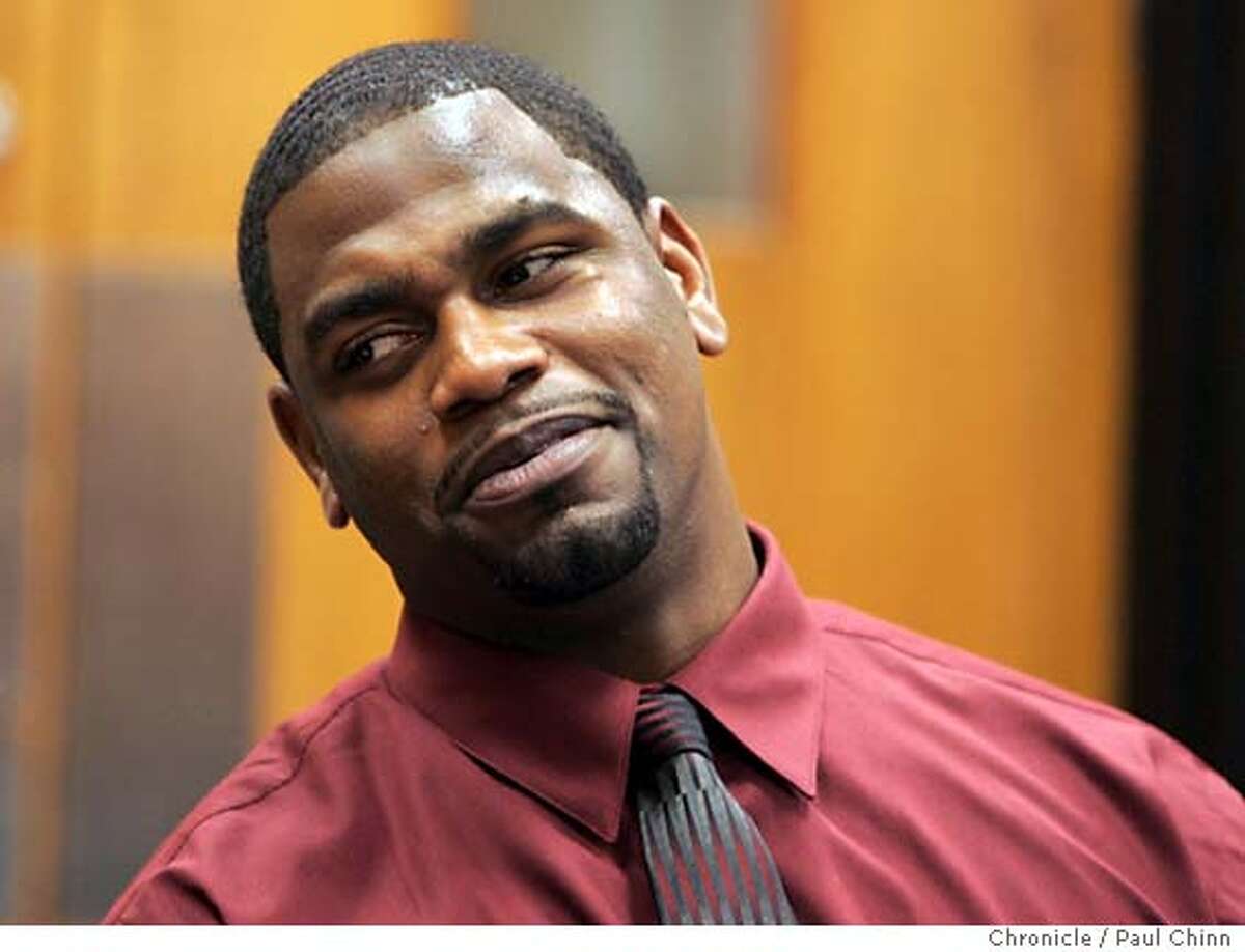 Battle lines drawn in Romanowski trial / A brutal punch, or a quest for ...