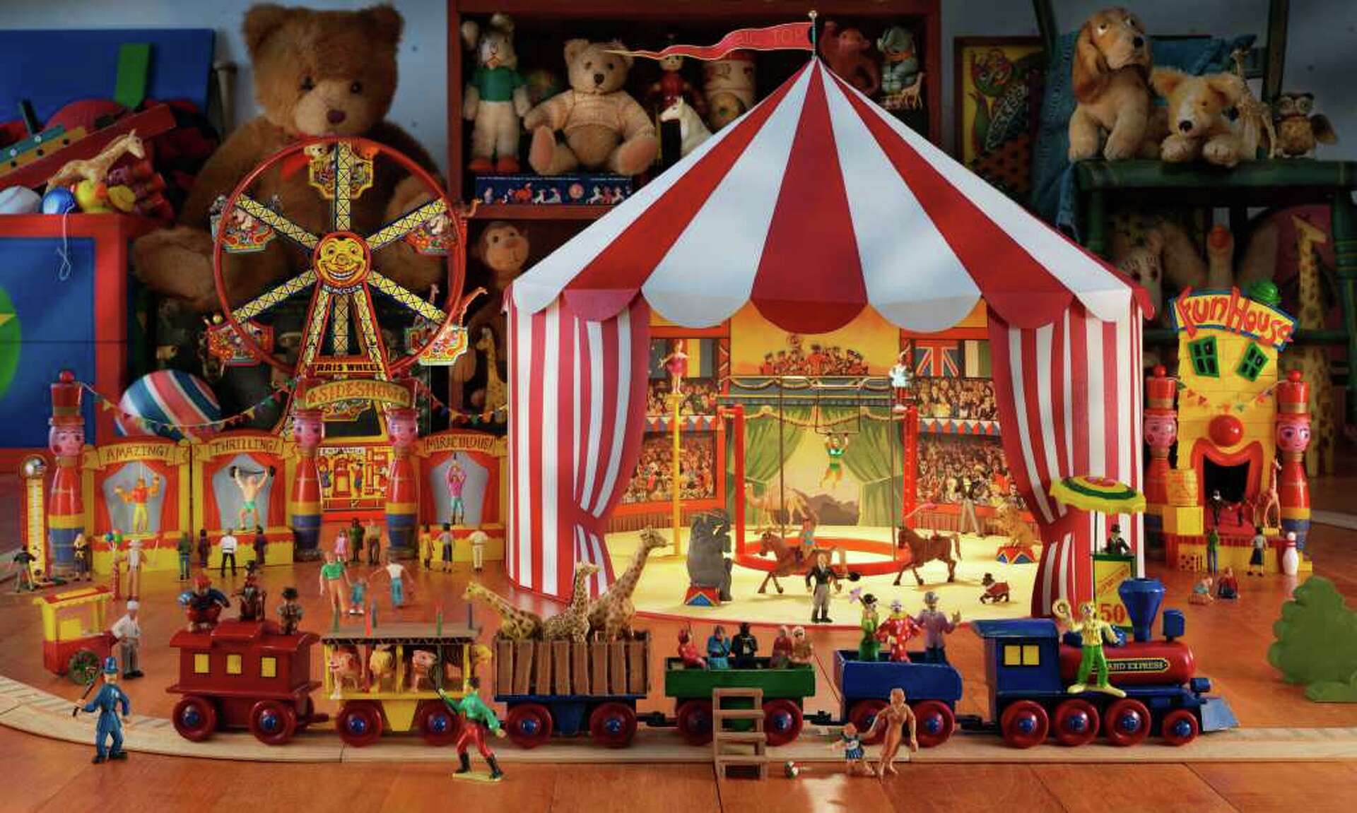 Right before your eyes: New exhibit showcases the work of Walter Wick