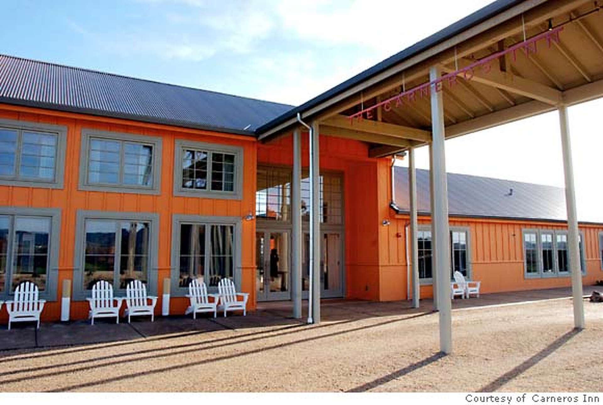 Carneros Reinvented / A resort-and-luxury-home hybrid built with Old ...