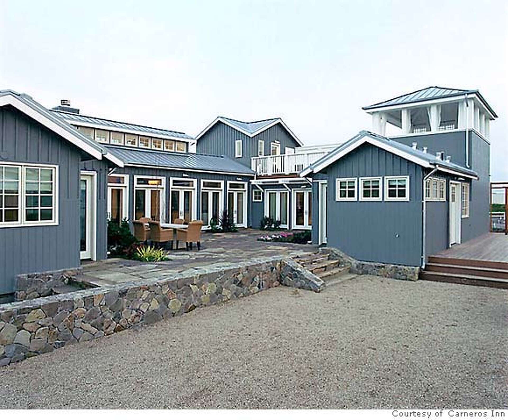 Carneros Reinvented / A resort-and-luxury-home hybrid built with Old ...