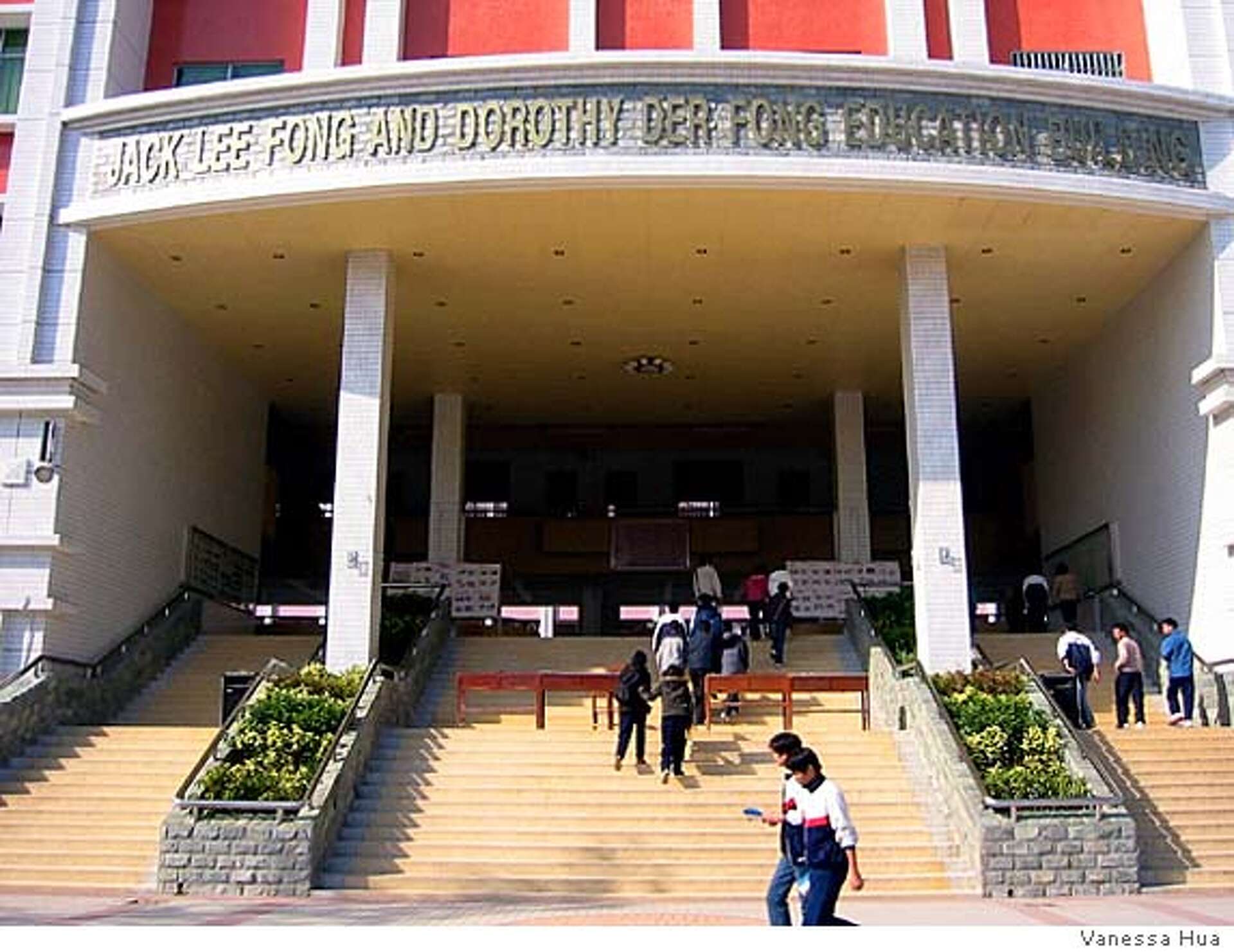 Native son's gifts of remembrance / Jack Lee Fong found success in Gold ...