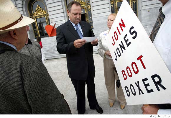 CAMPAIGN 2004 / Jones rips giving noncitizens a vote in school ...