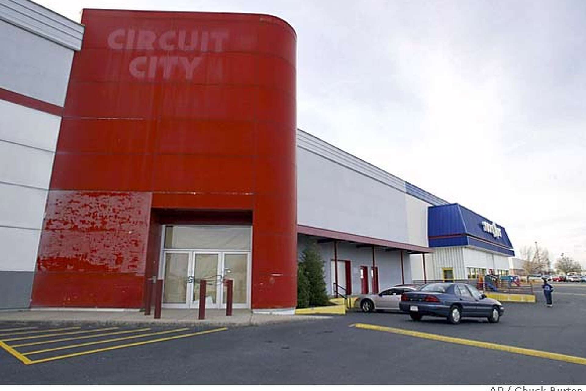 Escaped robber returns to annals of weird crime / Cops say 'Roofman ...