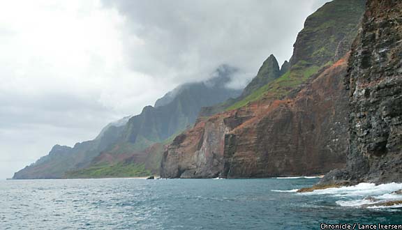 FOLLOW THE READER / HAWAII