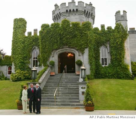 Thousands in Ireland protest visit by Bush / President attending brief ...