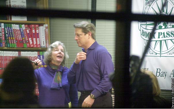 Gore bashes Bush's record / Possible prelude to candidacy