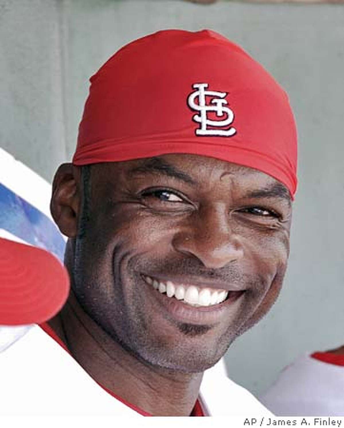 STAYING ON / After 7 teams in 7 years, Sanders signed a 2-year deal