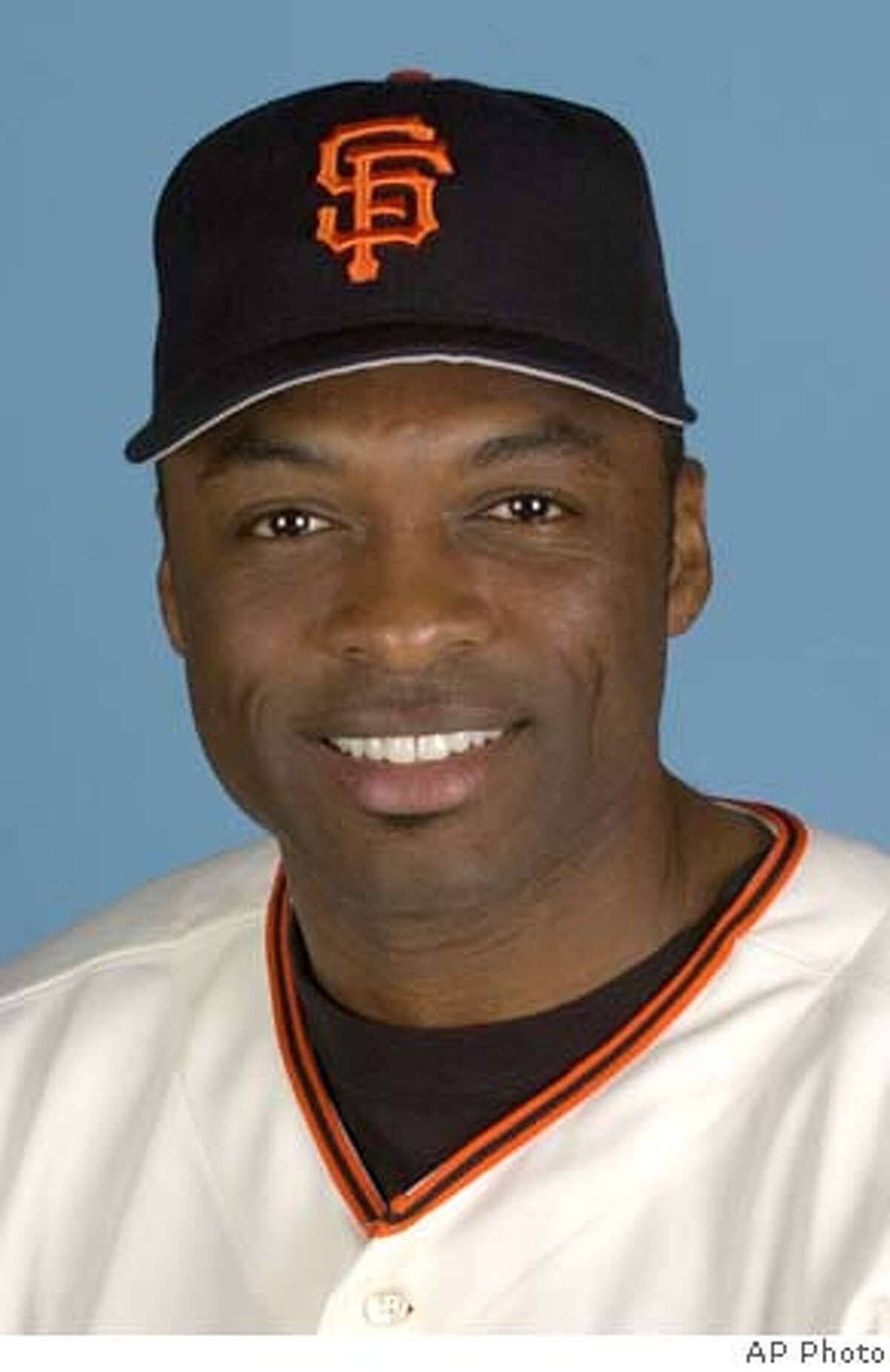 STAYING ON / After 7 teams in 7 years, Sanders signed a 2-year deal