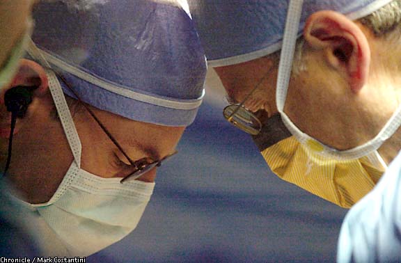 Brothers practice obesity surgery together