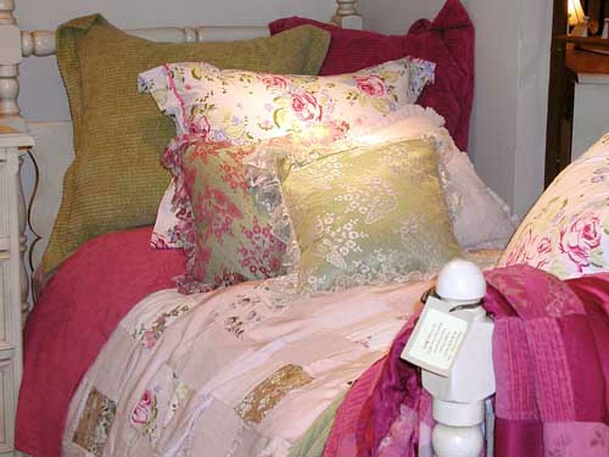 Hit warehouse sales, outlets for linen, furniture deals