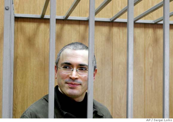 Dark story behind Russia's billionaires / Oligarchs go mainstream, but ...