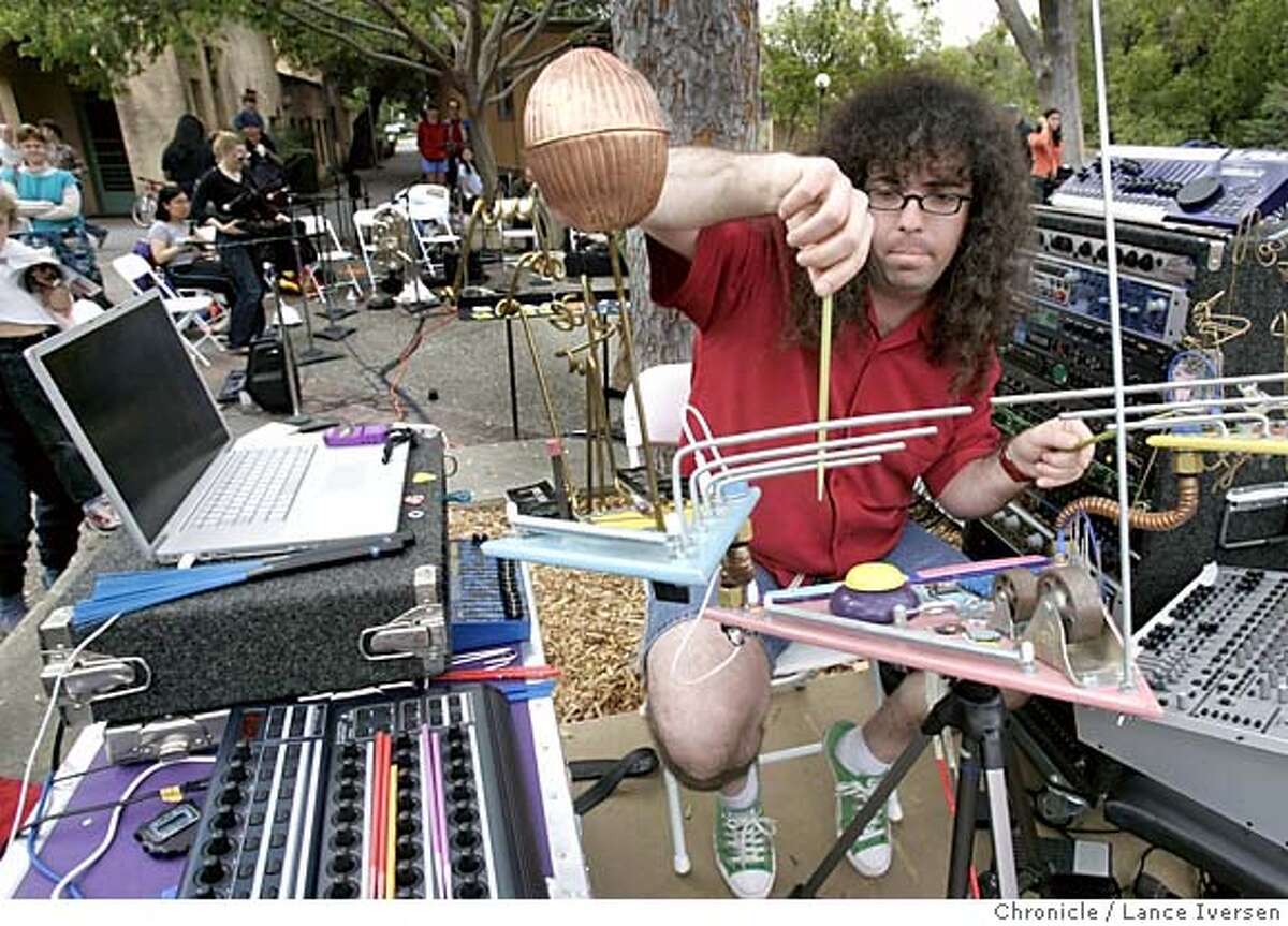 REVIEW / Merce Cunningham Dance Company hits Stanford, and random acts ...