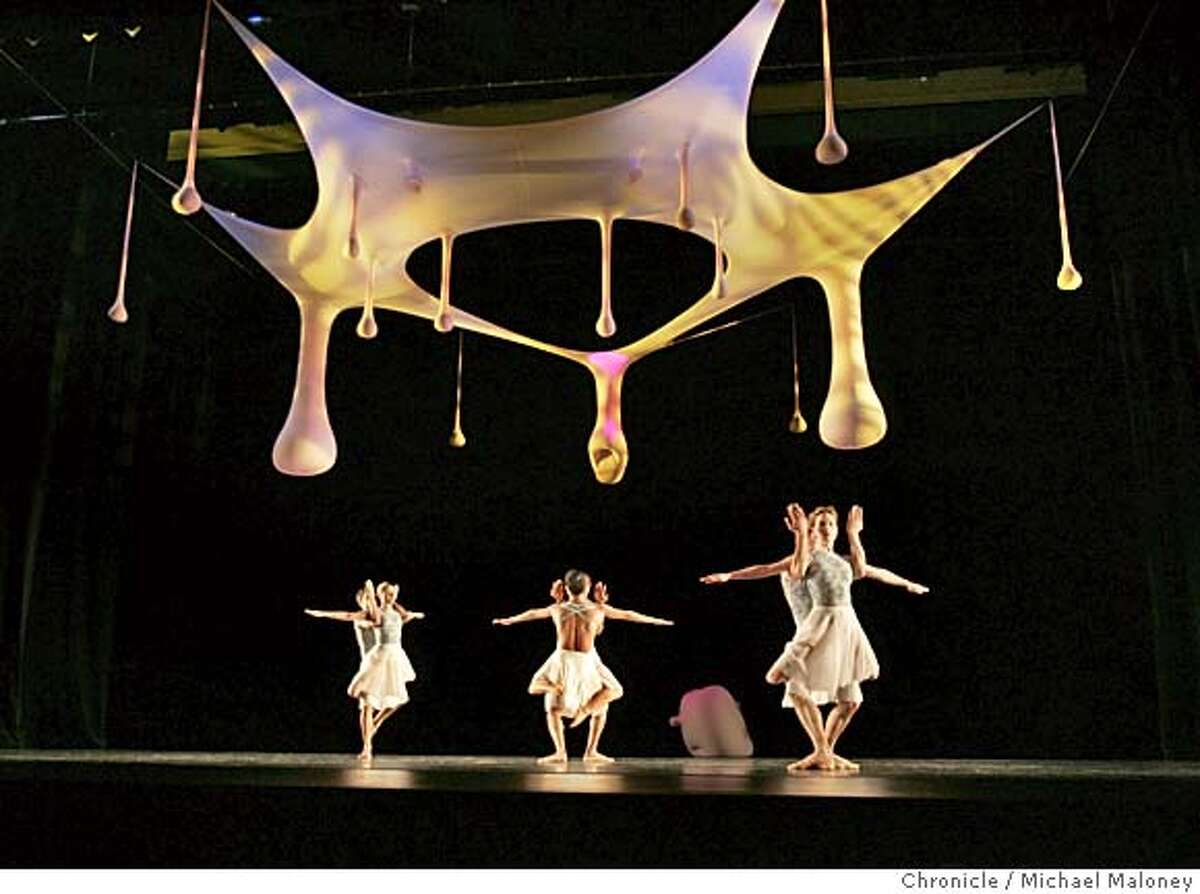 REVIEW / Merce Cunningham Dance Company hits Stanford, and random acts ...