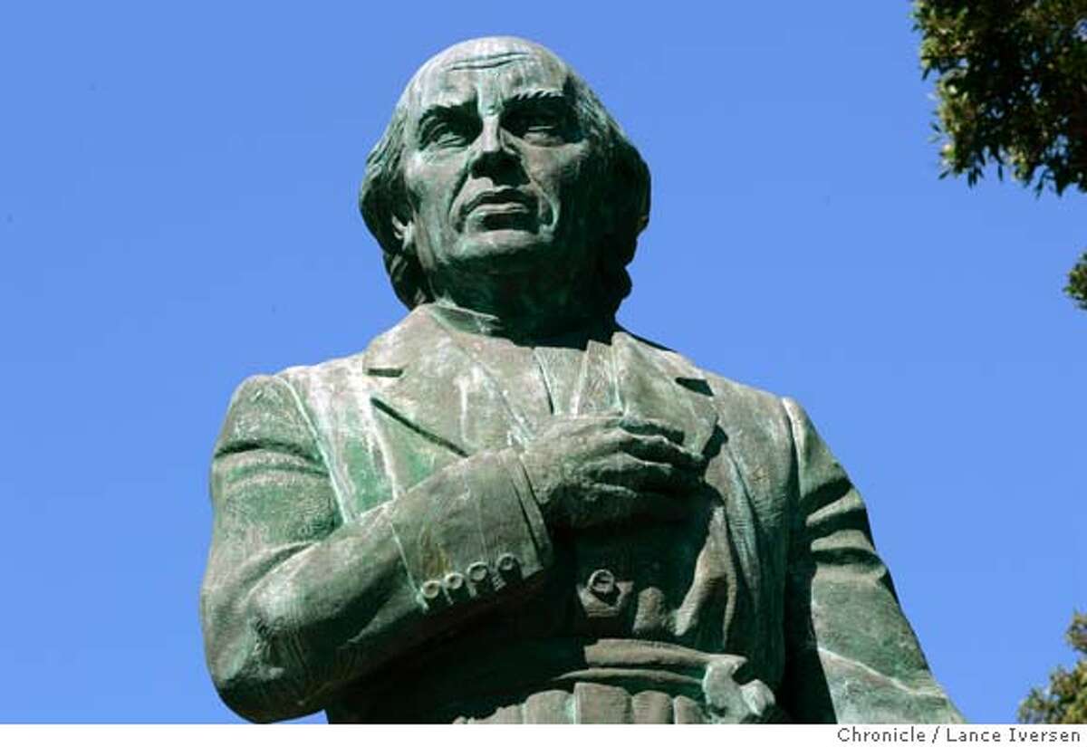 SAN FRANCISCO / Father Hidalgo receives some respect / Statue of a hero ...