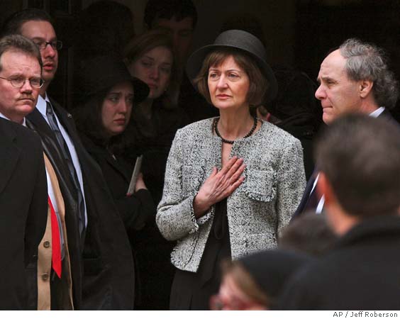 Judge's husband mourned amid tight police security / Lefkow eulogized ...
