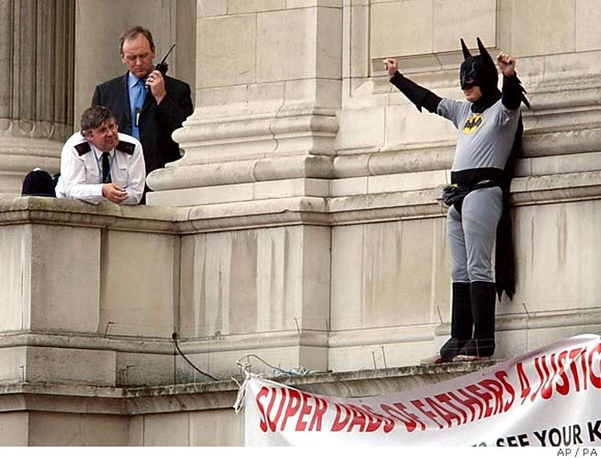 Batman invades Buckingham Palace / Breach of security startles Britons