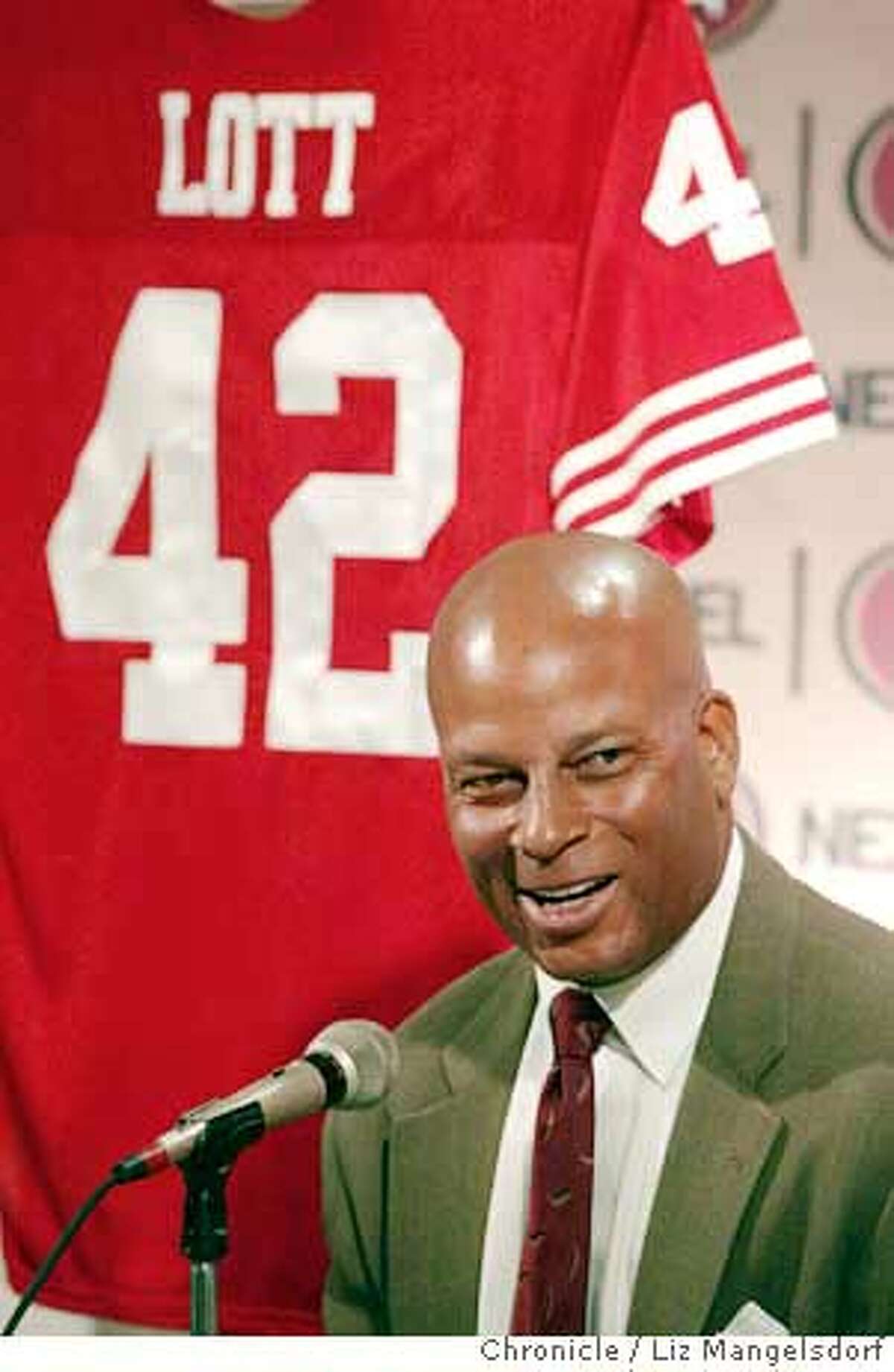 OAKLAND / Lott says punch-out was too extreme