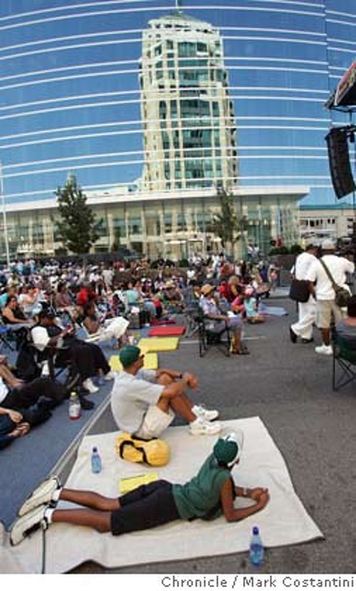 OAKLAND / Festival puts art and soul into the heart of downtown streets ...