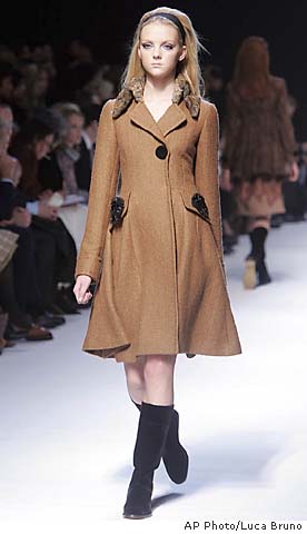 MILAN FASHION WEEK / Prada goes for modern simplicity