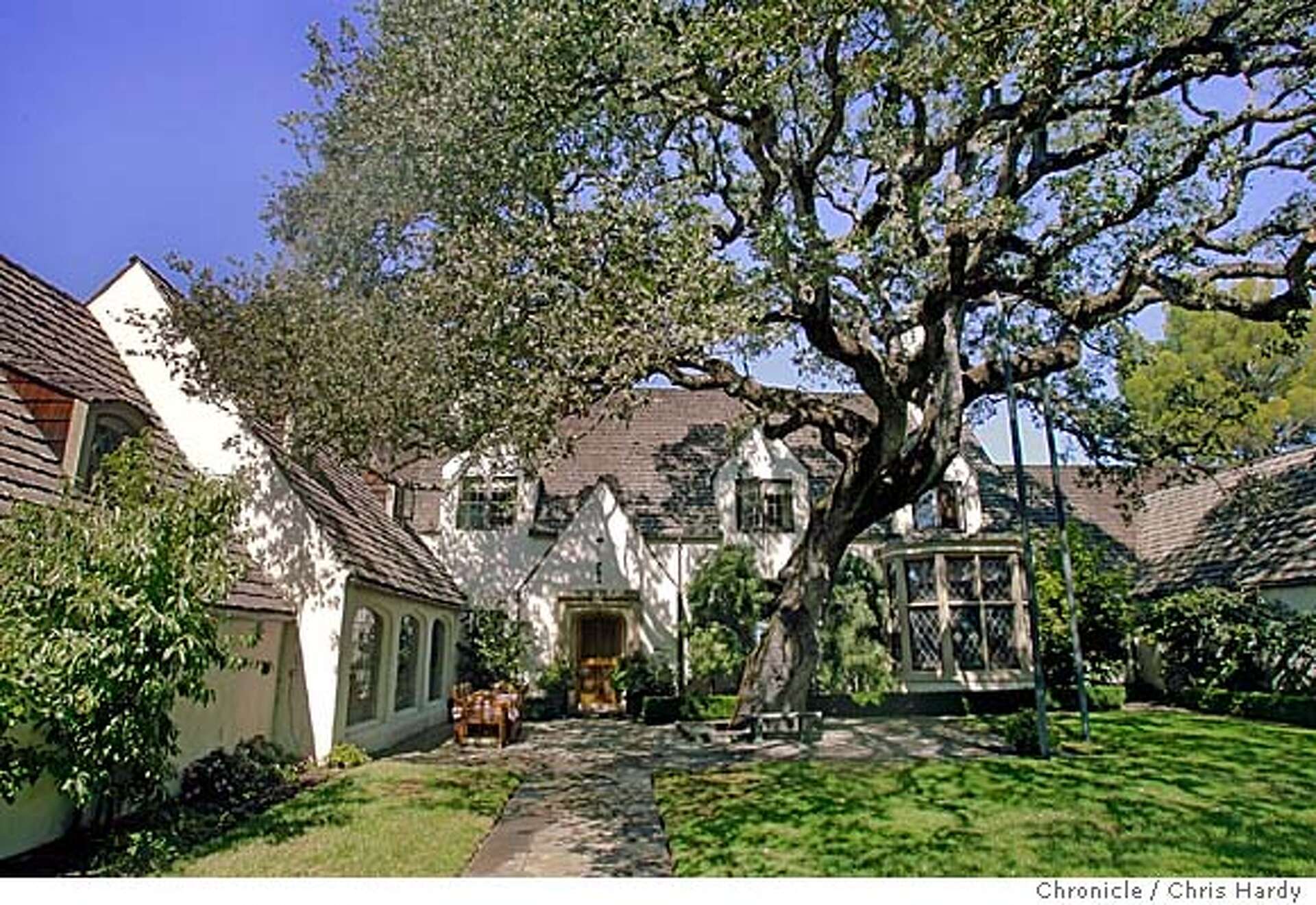 SIGNATURE STYLE / Gardner A. Dailey / Easy and elegant / Gardner Dailey ...