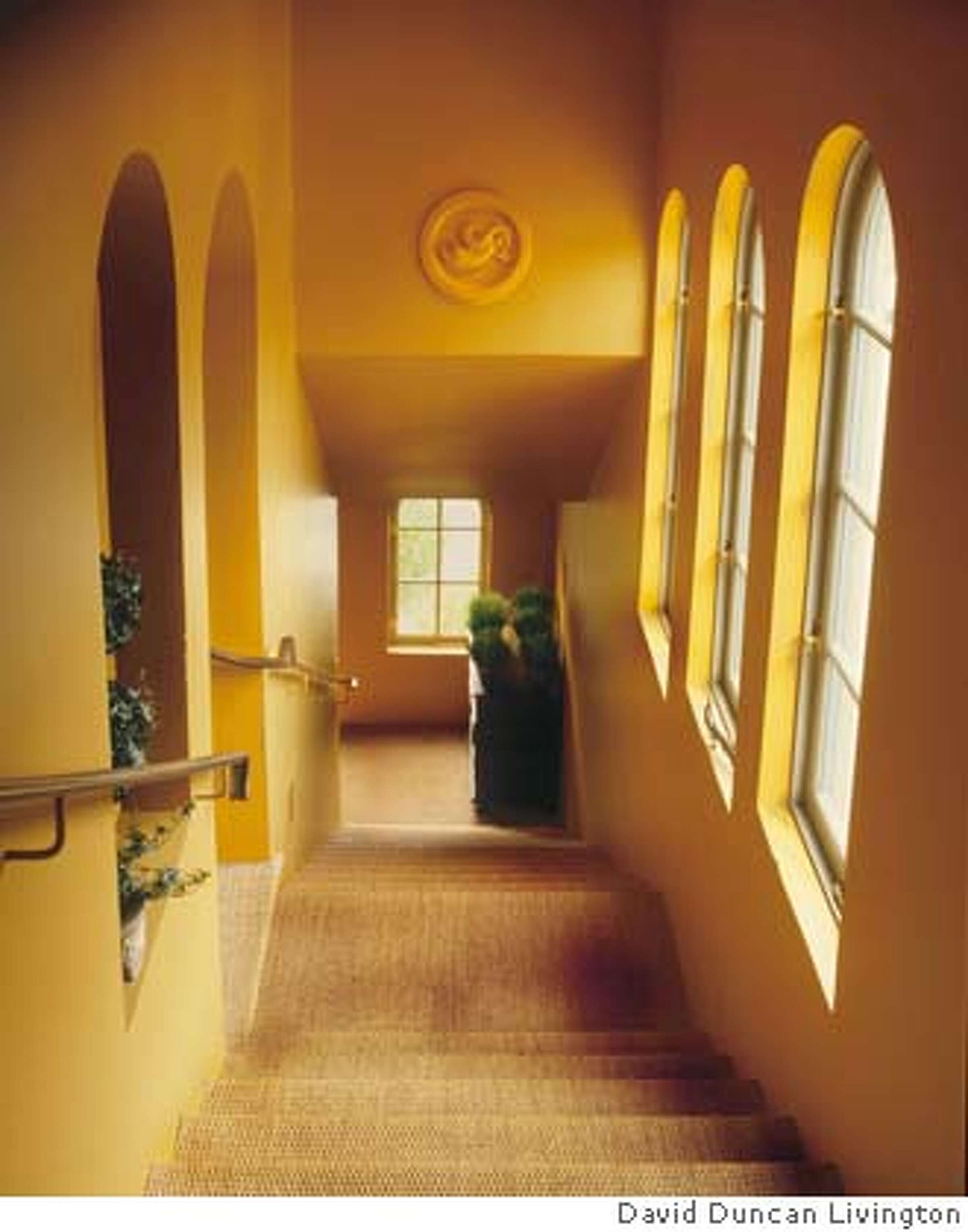 Southern French / Myra Hoefer mixes European antiques for a Southern ...