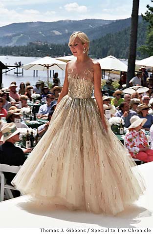 Top models grace the cover of Vogue once again