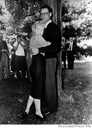 ARTHUR MILLER: 1915-2005 / Playwright defined a nation's conscience ...