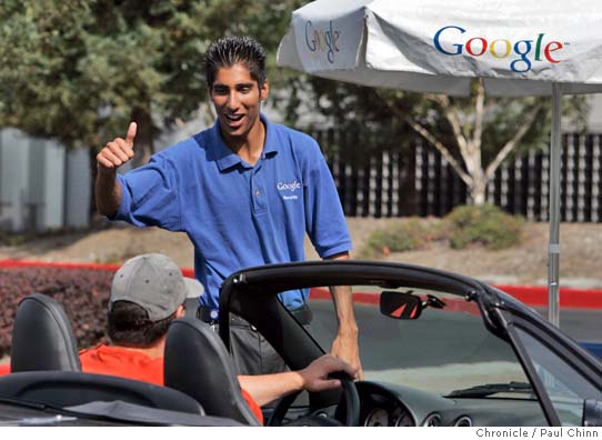 Google finds success on first day of trading / STOCK: Search engine ...