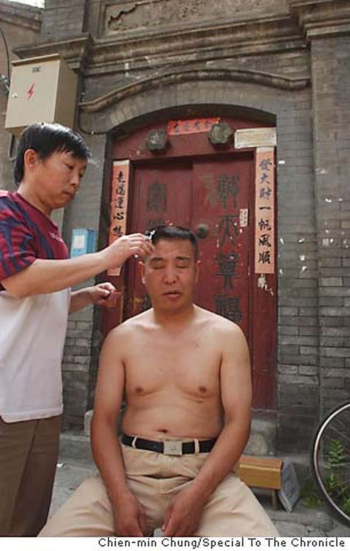 Back streets open door to real Beijing / Historic hutongs reveal past ...