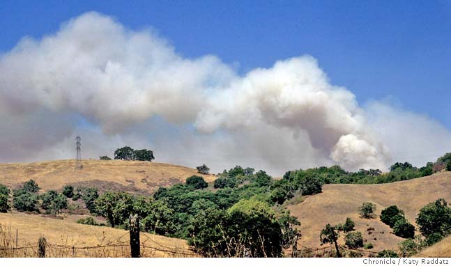 SAN JOSE / Blaze scorches Mount Hamilton