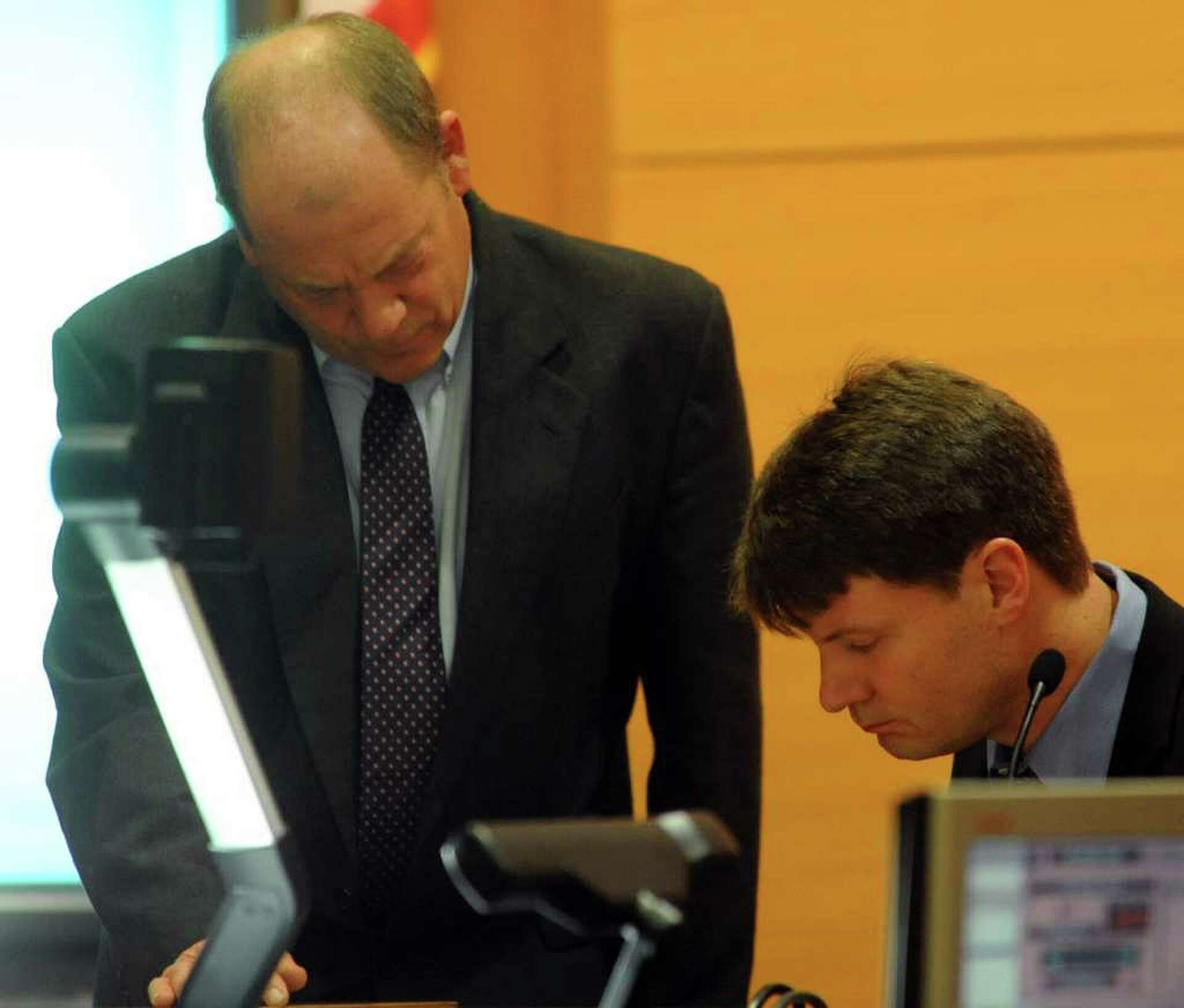 Man at center of alleged love triangle testifies